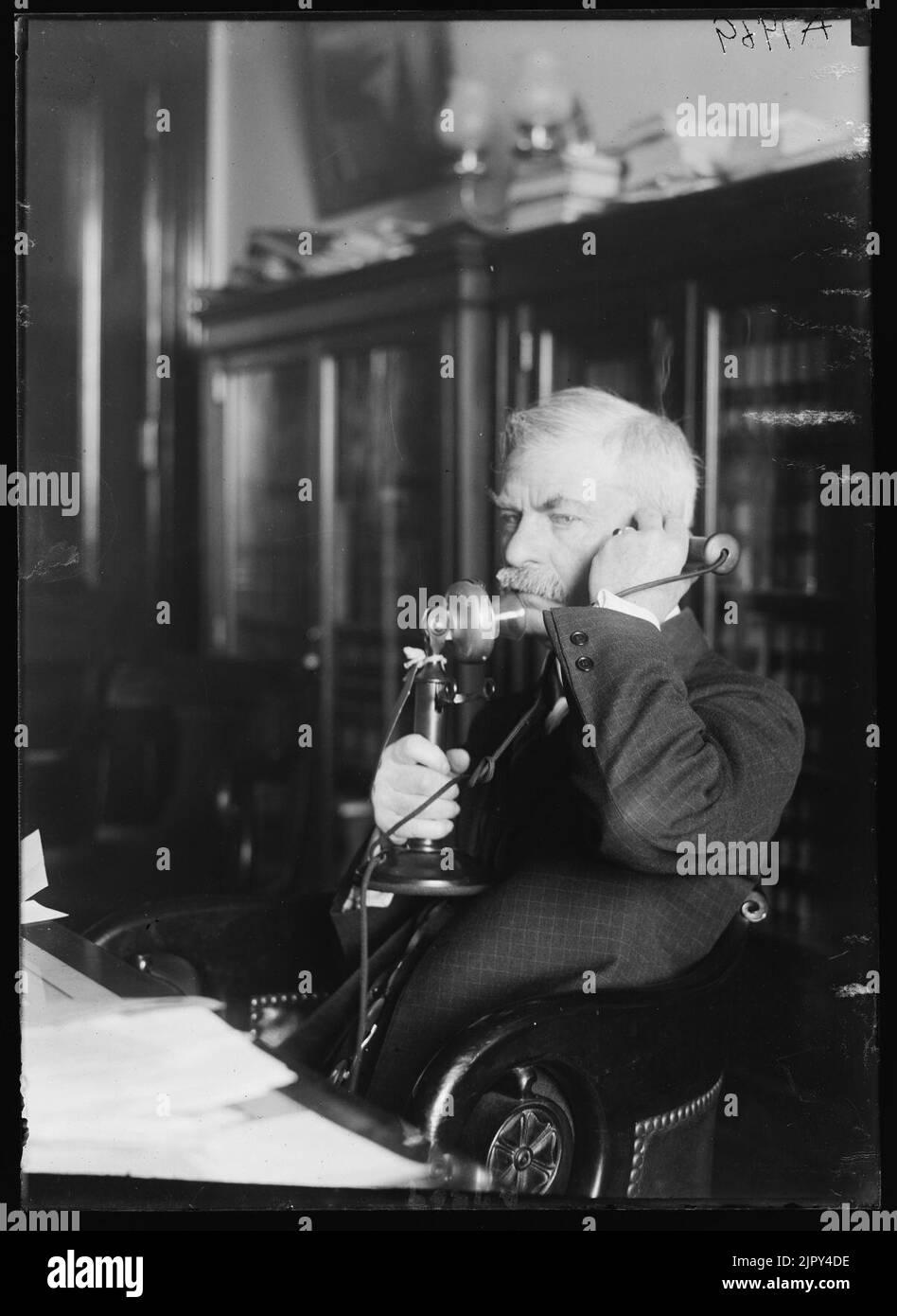 Thomas j walsh hi-res stock photography and images - Alamy