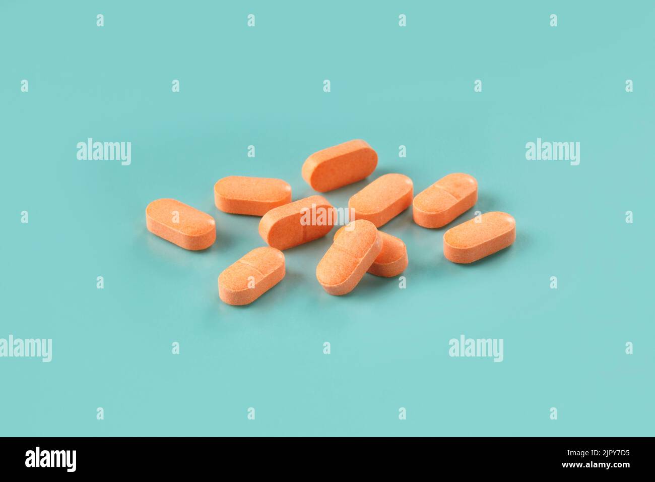 A group of drugs in the form of caplets Stock Photo - Alamy