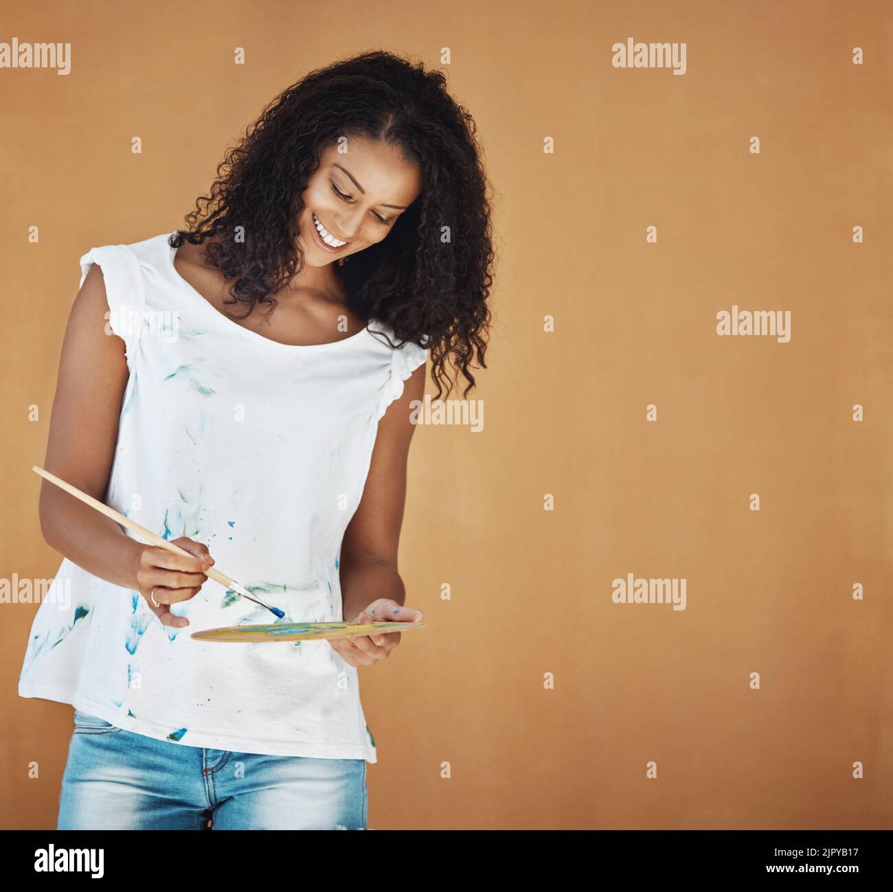 Female painter model hi-res stock photography and images - Alamy