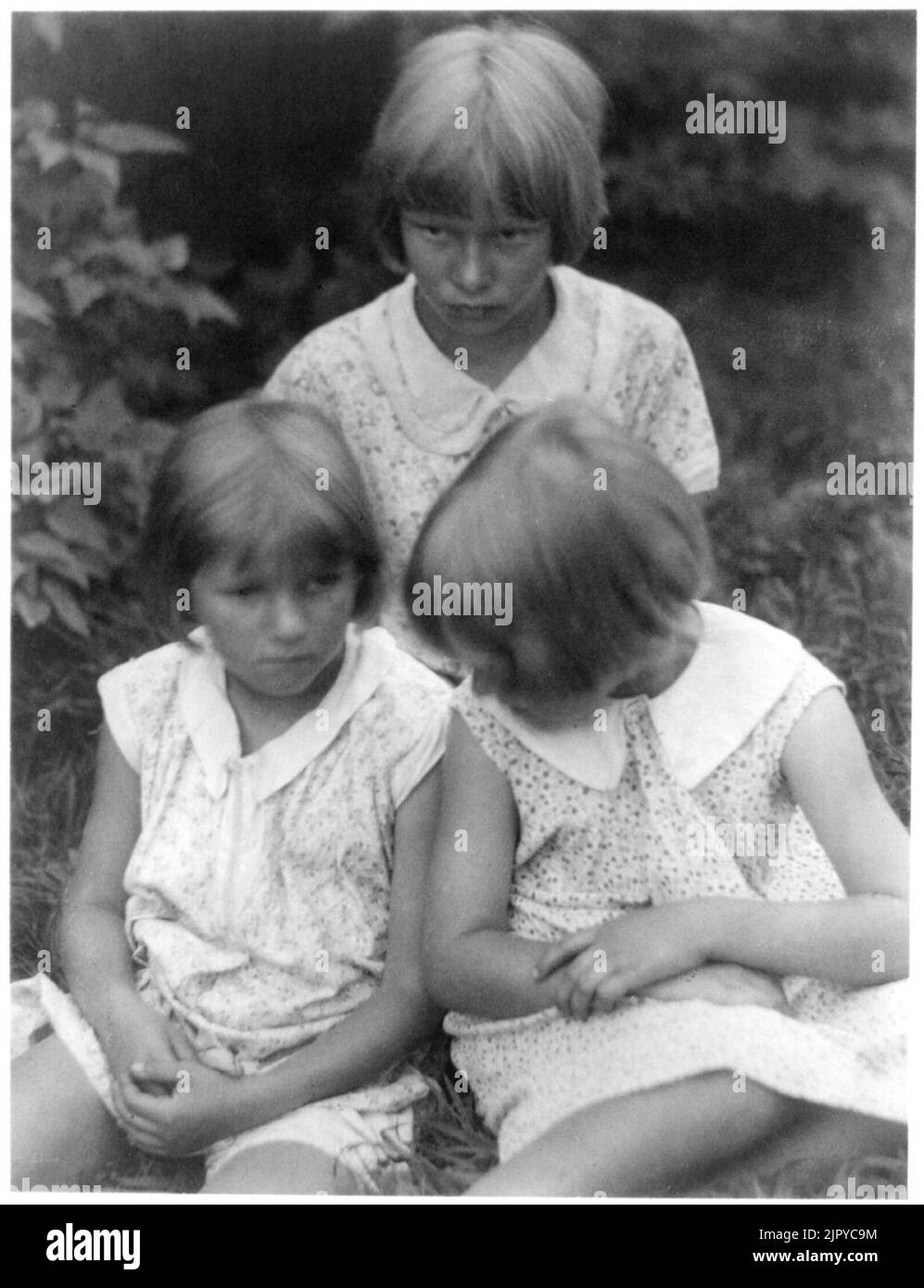 Three little girls, photograph by Doris Ulmann Stock Photo - Alamy