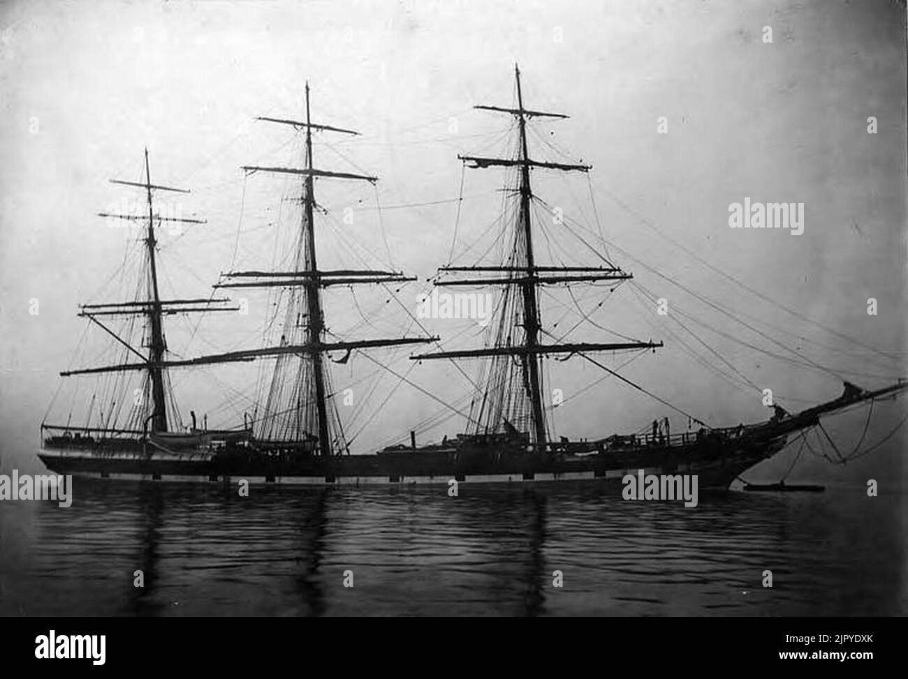 Three masted ship anchor hi-res stock photography and images - Alamy