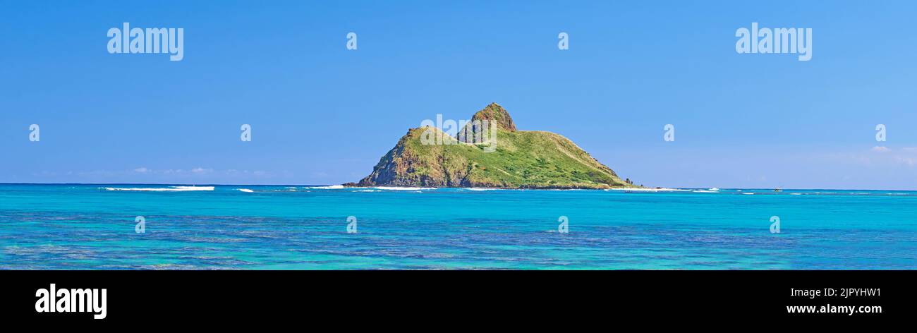 Tropical island Hawaii. Tropical island close to Oahu, Hawaii Stock ...