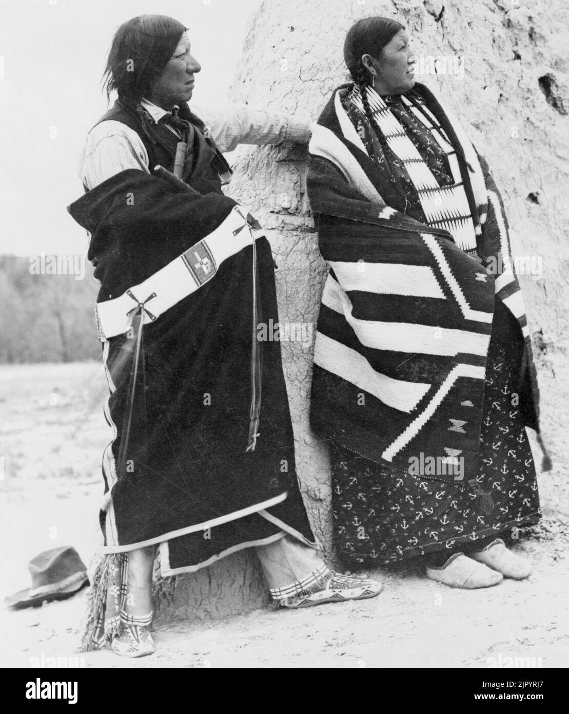 Tanka historic hi-res stock photography and images - Alamy