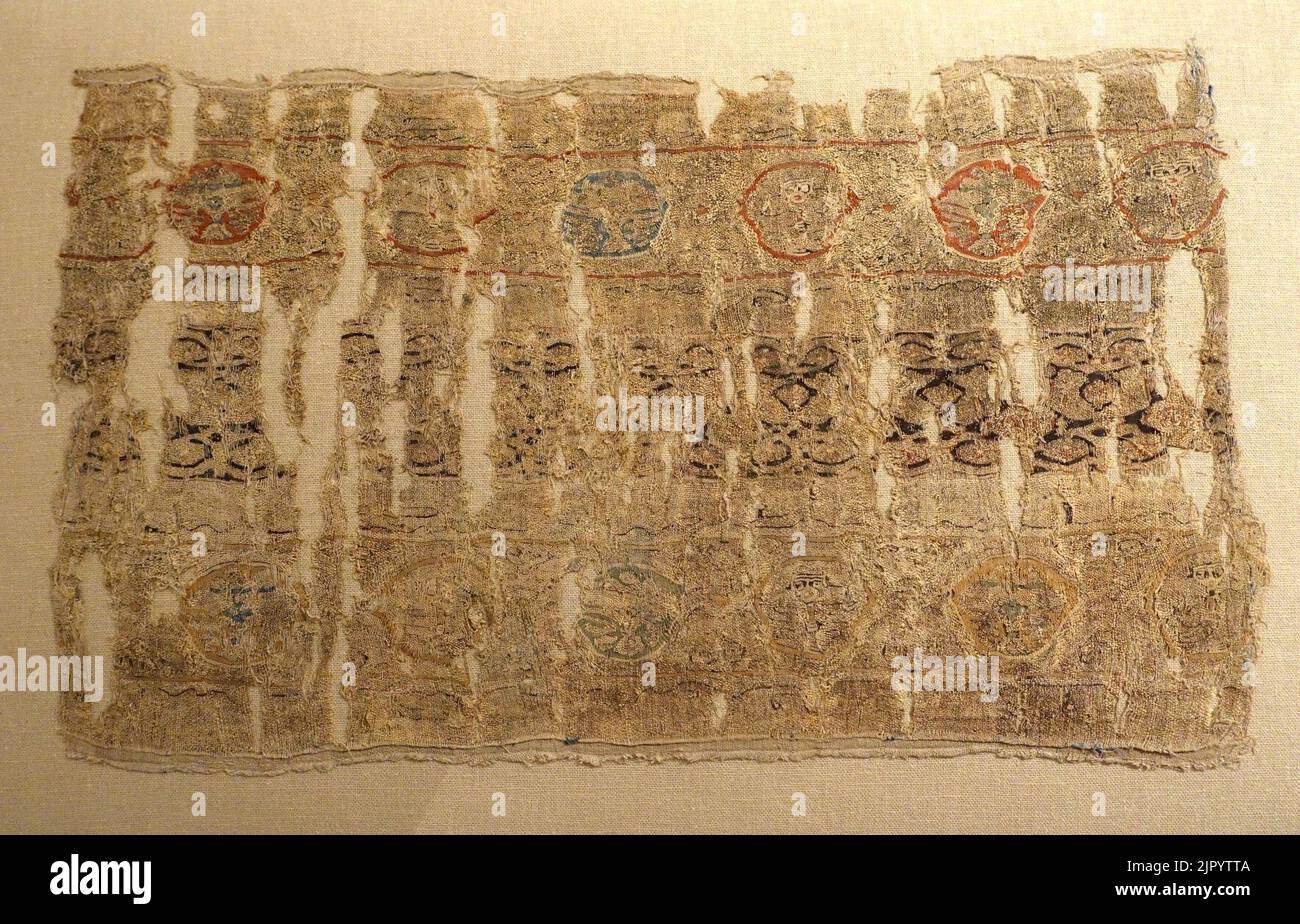 Tiraz textile, Egypt, 11th to 12th century AD, linen tabby with silk ...