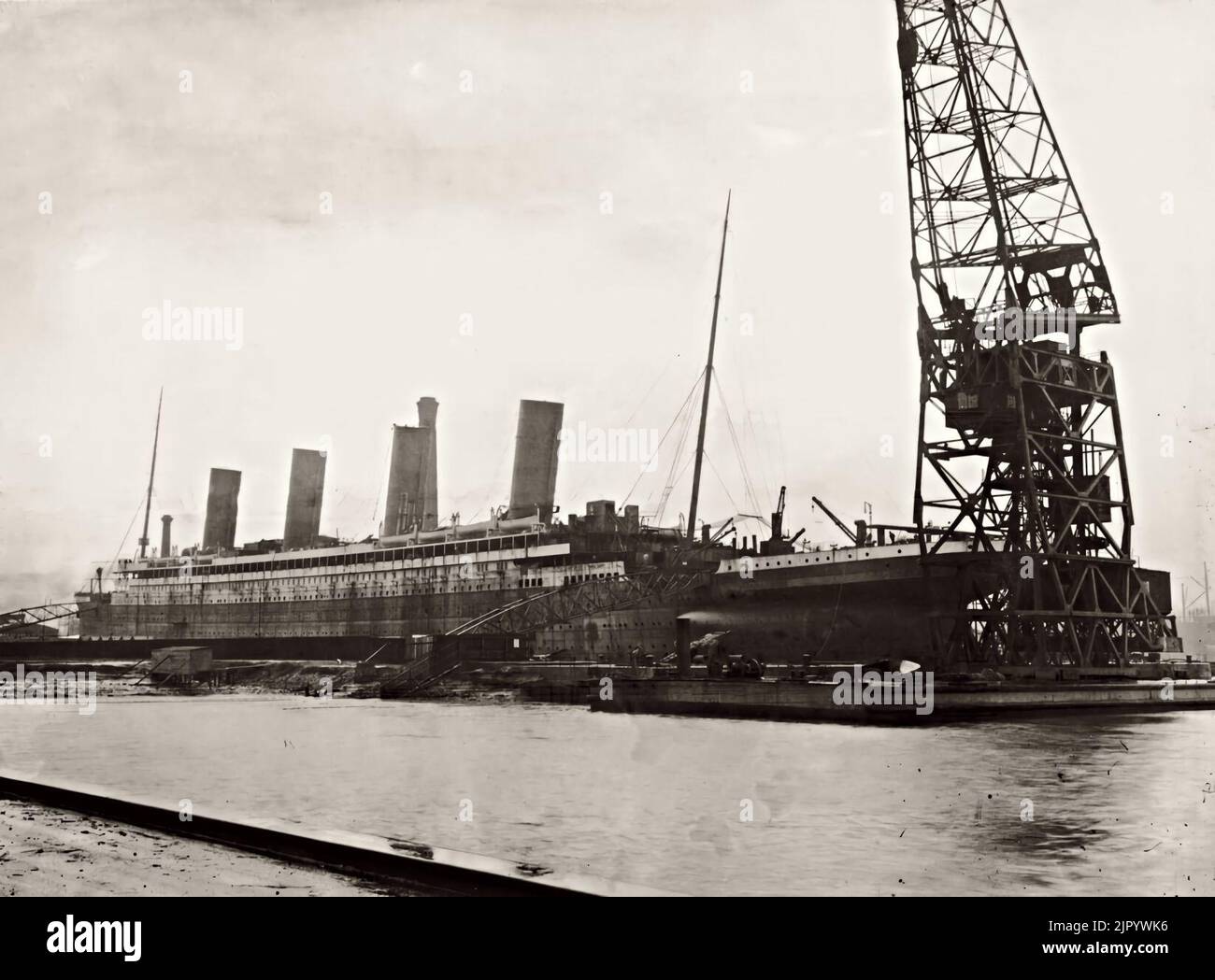 Titanic at dry dock Thompson in Belfast, February 1912 Stock Photo - Alamy