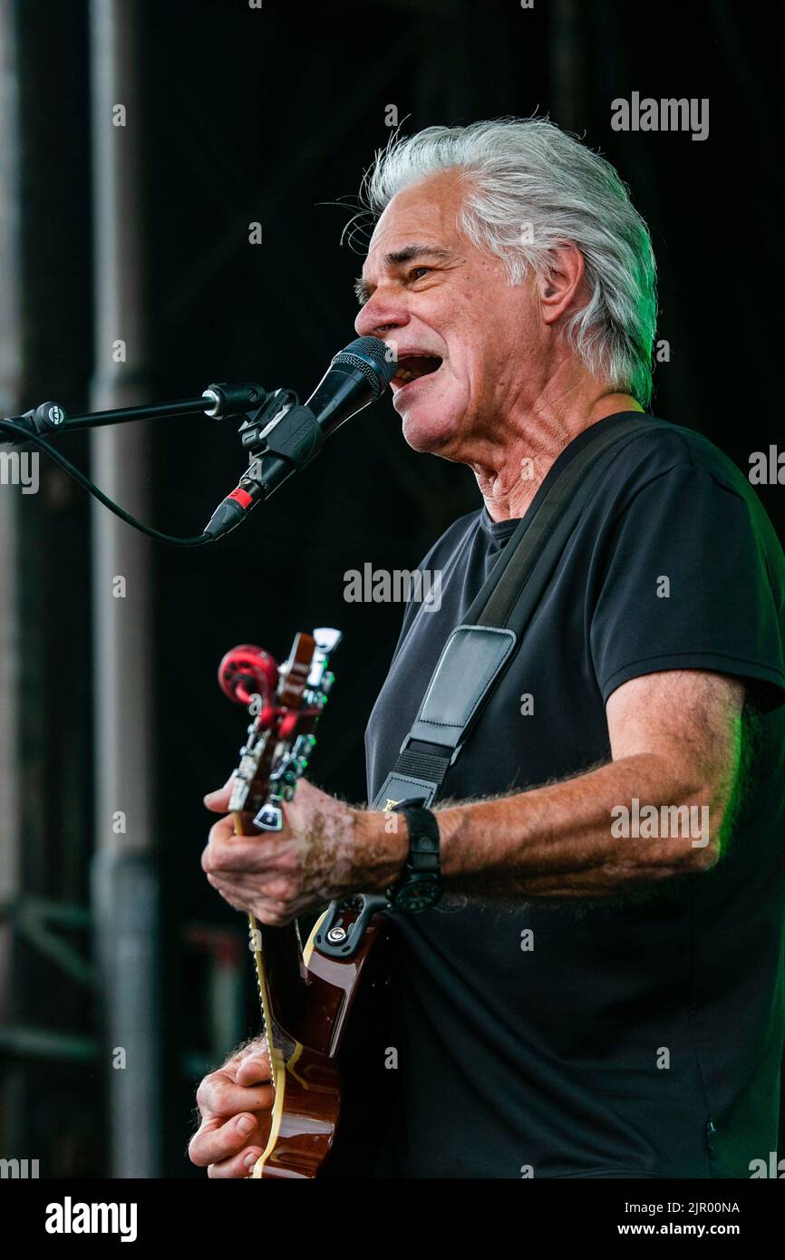 Edmonton, Canada. 20th Aug, 2022. Bill Henderson Lead singer of the band Chilliwack performs at ...