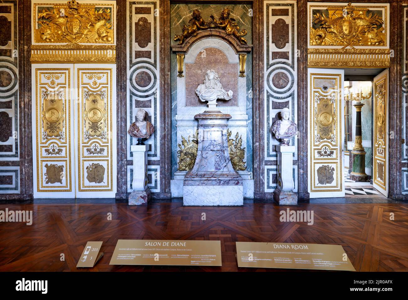 The Palace of Versailles. Paris France. Diana room Stock Photo - Alamy