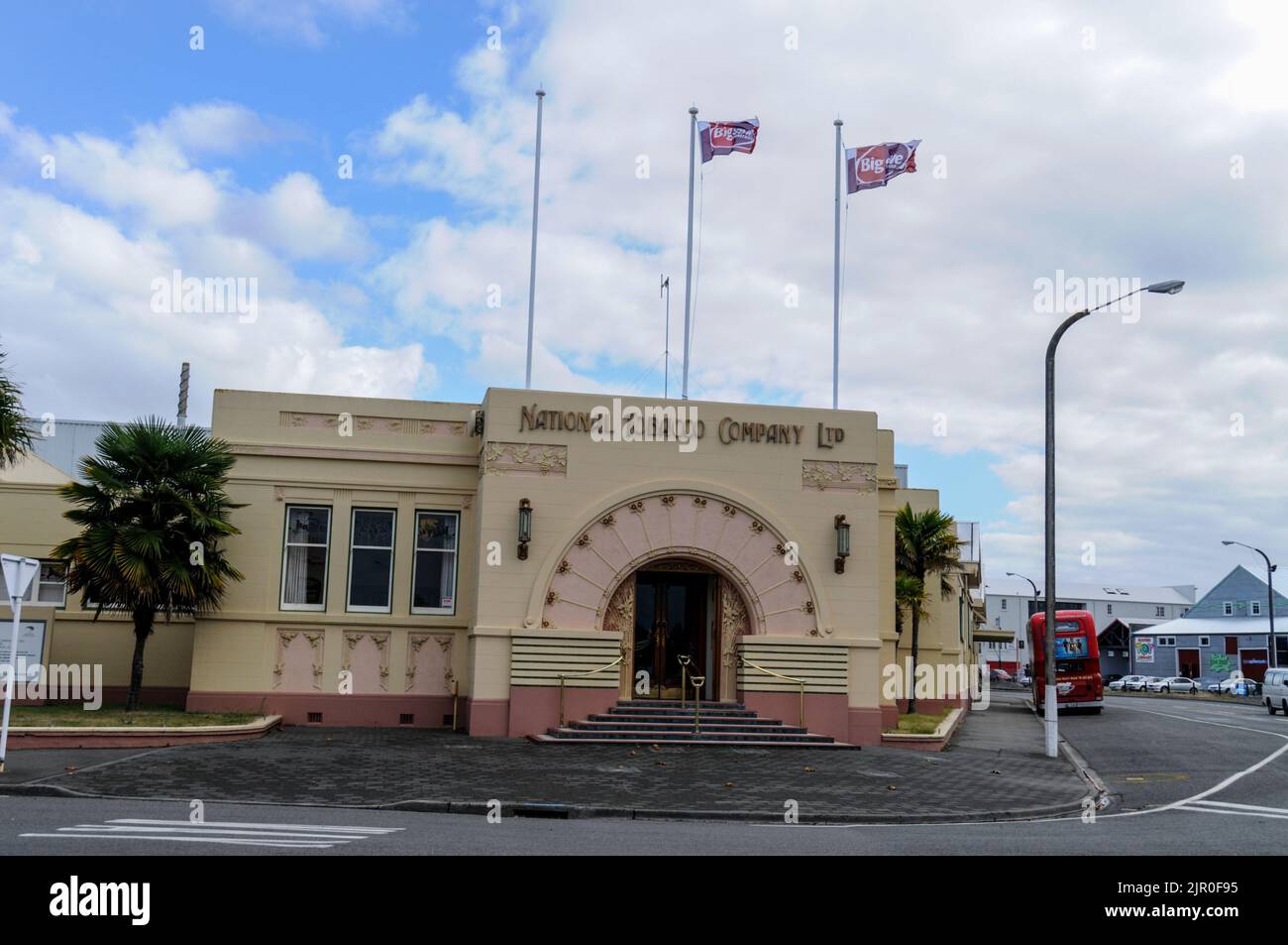 Rothmans building hi-res stock photography and images - Alamy