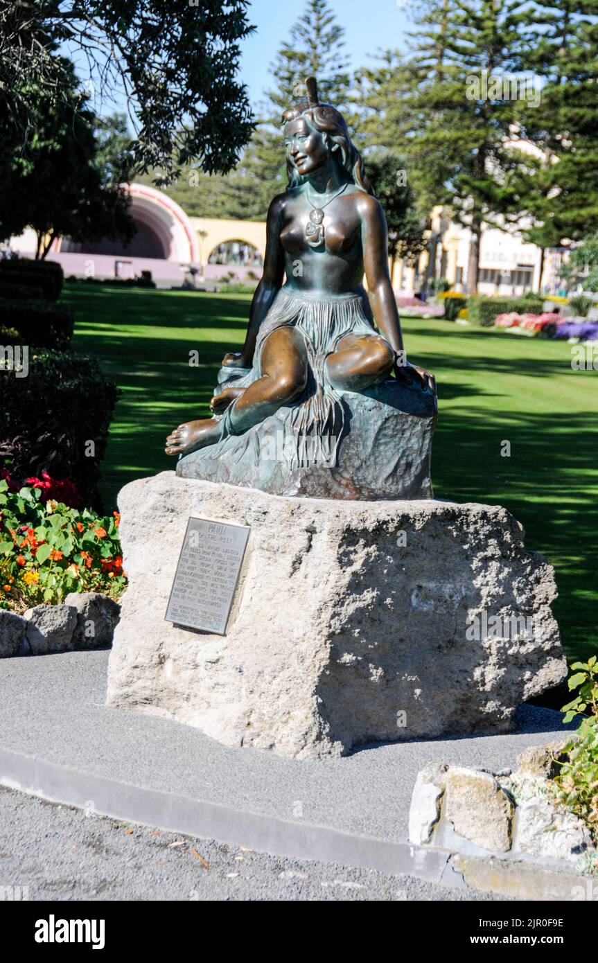 The Pania of the reef statue depicting a Maori maiden is a symbol of ...