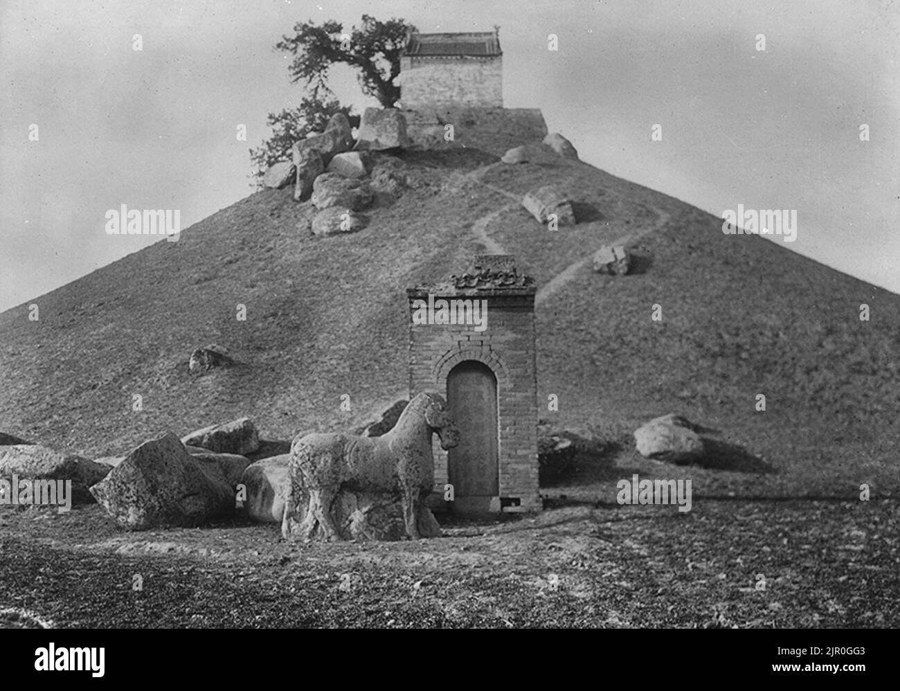 Tomb of Huo Qubing in 1914, Shaanxi, China, by Victor Segalen (1878 ...