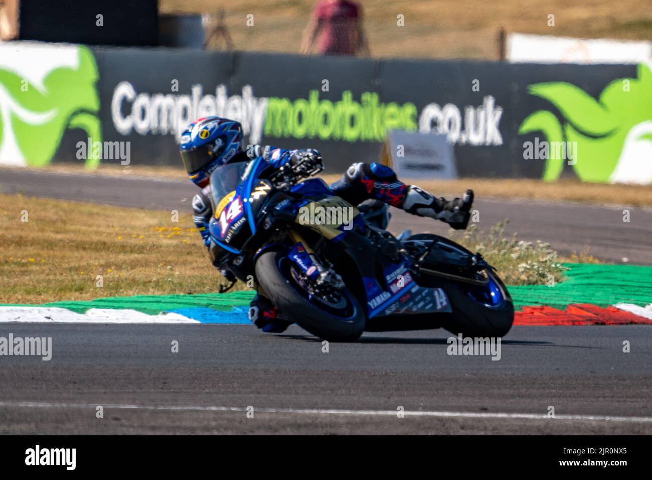 Tim Neave #14 Edwards Yamaha Pirelli Superstock National Championship ...