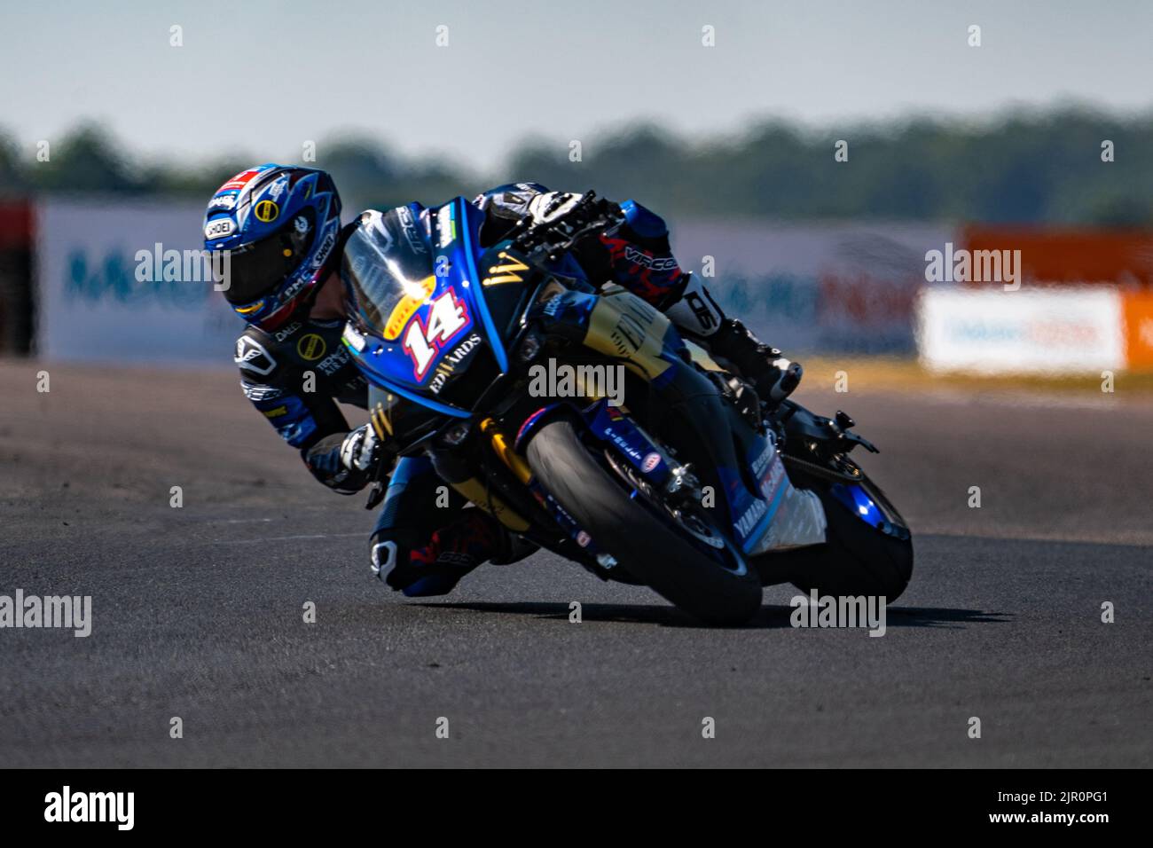 Tim Neave #14 Edwards Yamaha Pirelli Superstock National Championship ...