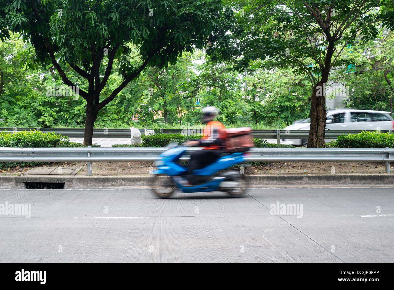 Motorbike courier hi-res stock photography and images - Alamy