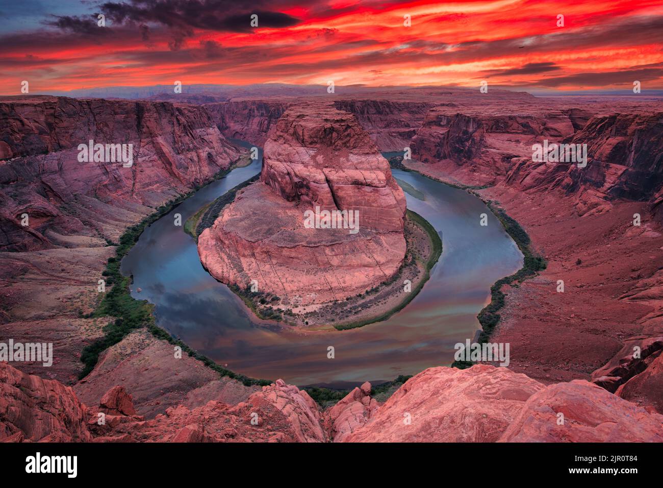 A scenic landscape of the Horseshoe Bend of the Colorado River, Arizona ...