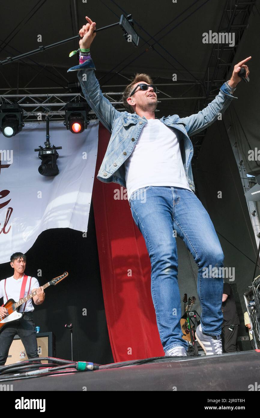 Roy Stride of Scouting For Girls performs during Weyfest Festival ...
