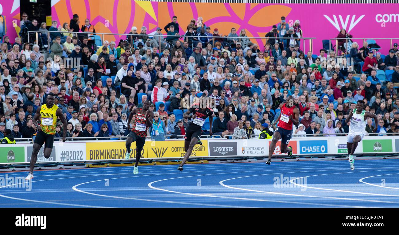 Jereem Richards competing in the men’s 200m semi final at the ...