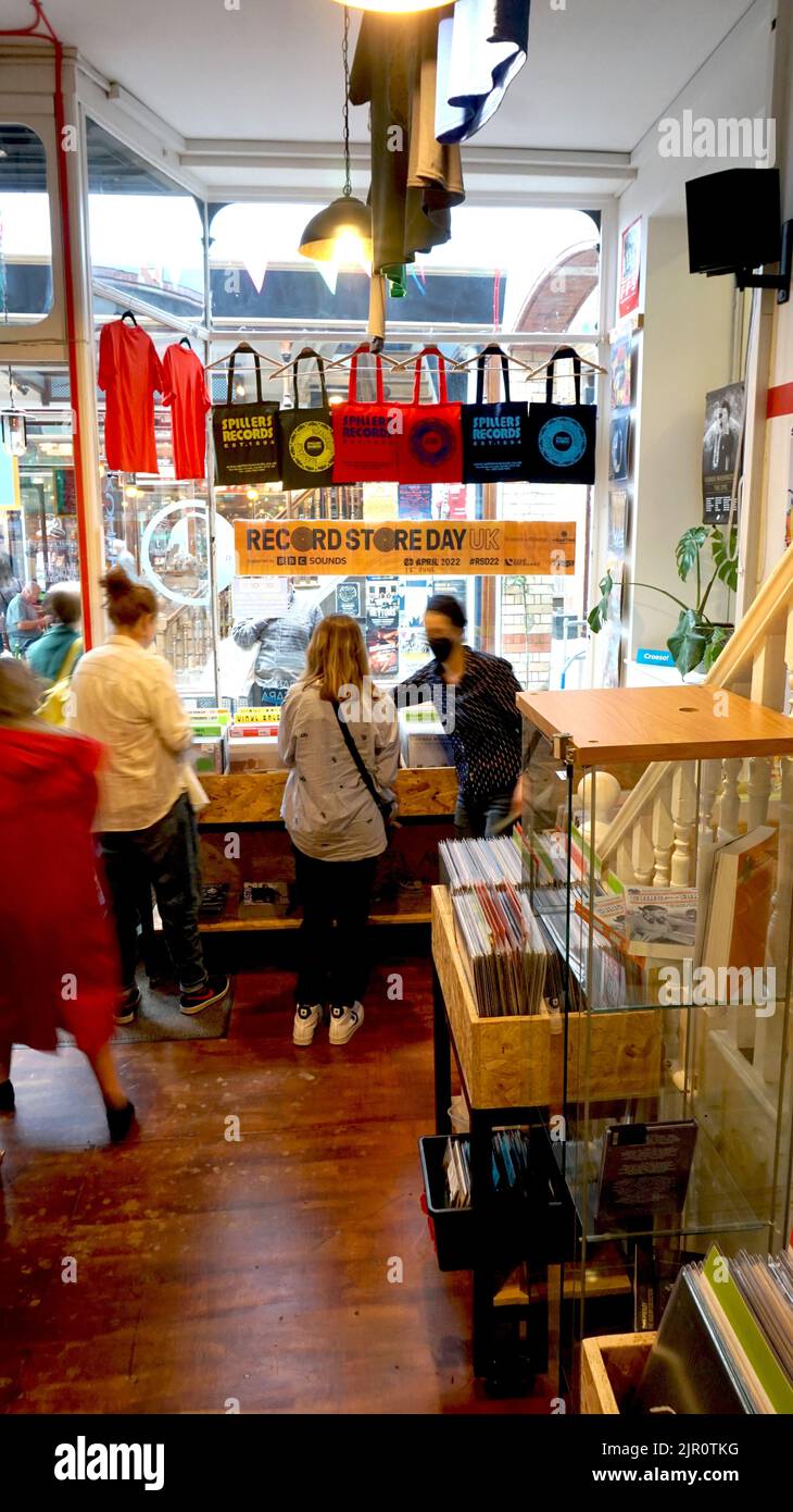 Victorian shop front hi-res stock photography and images - Alamy