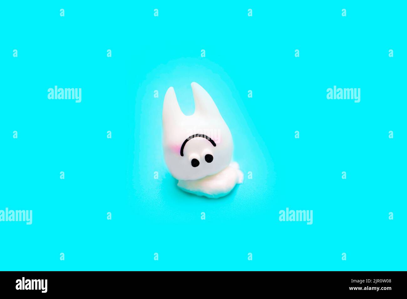 Cute cartoon tooth character hi-res stock photography and images - Alamy