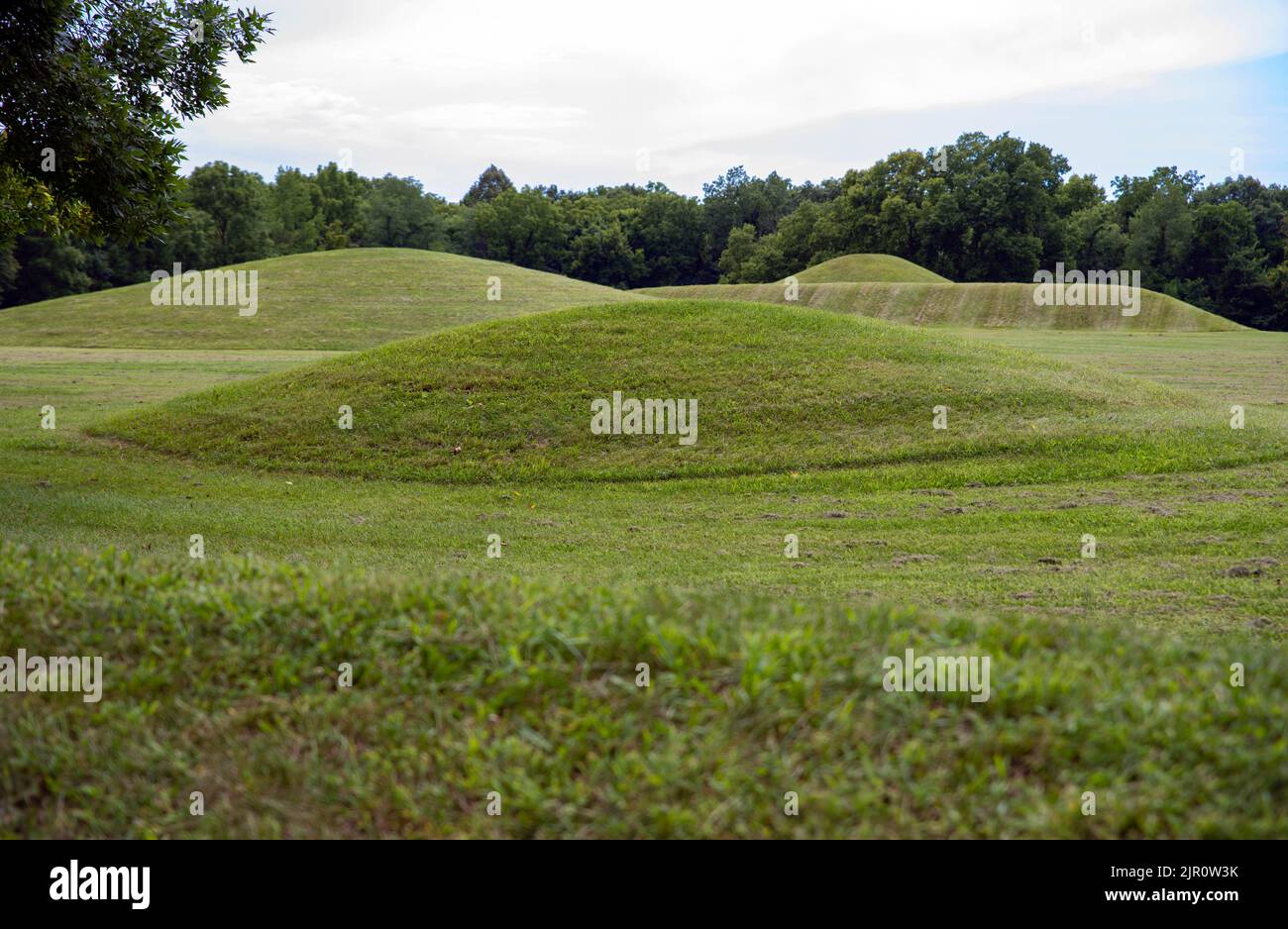 Native American Hopewell Culture prehistoric earthworks burial mounds ...