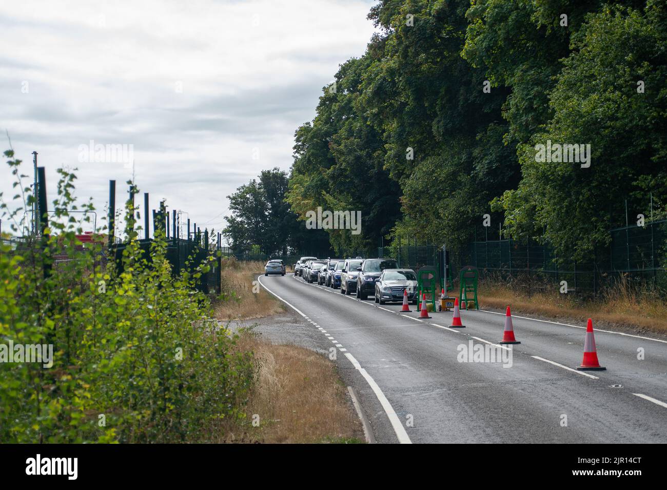 Wendover, Buckinghamshire, UK. 19th August, 2022. Traffic queues on the ...