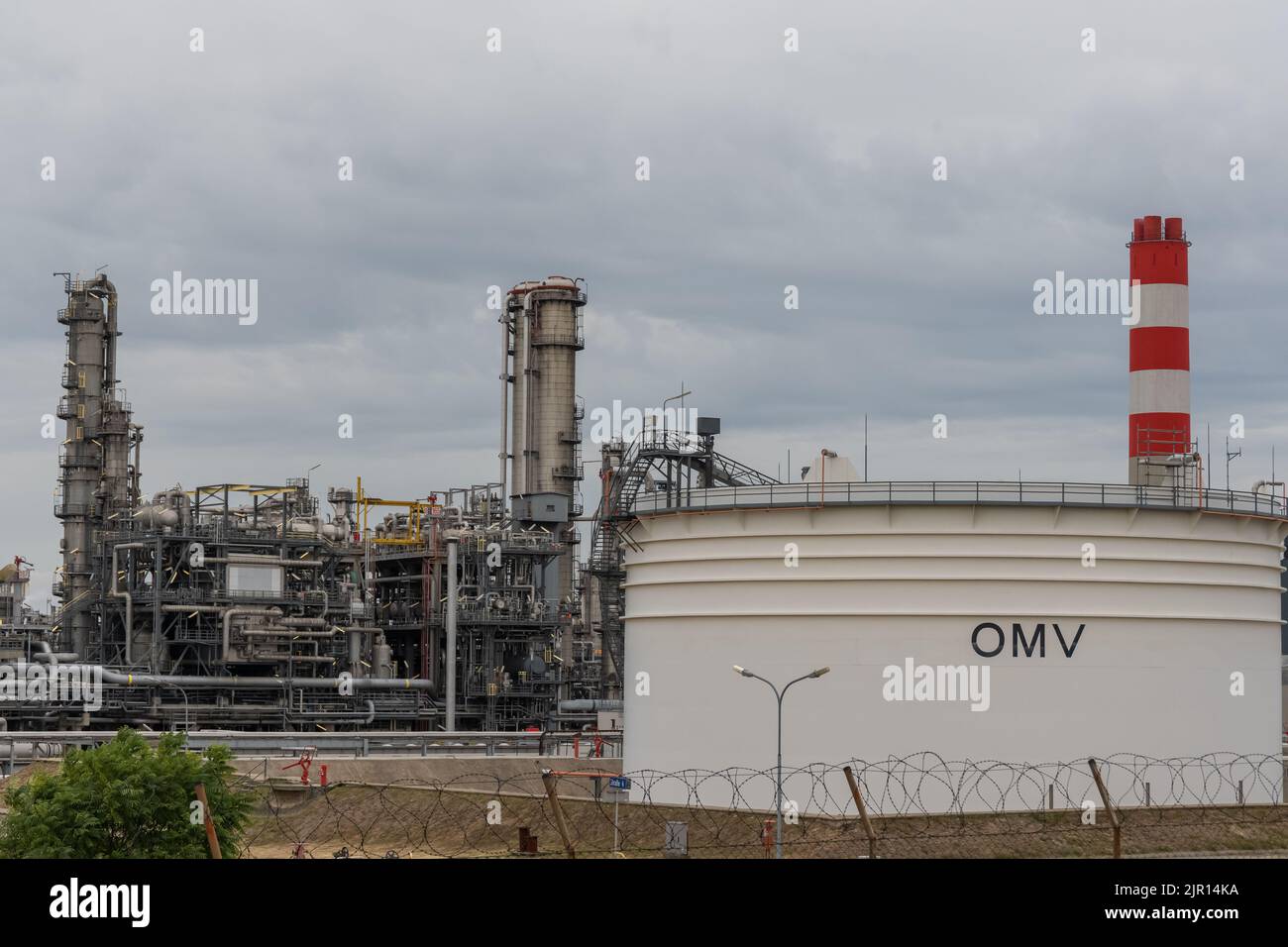 OMV Austria petrol and gas storage tanks in Refinery Schwechat Stock ...
