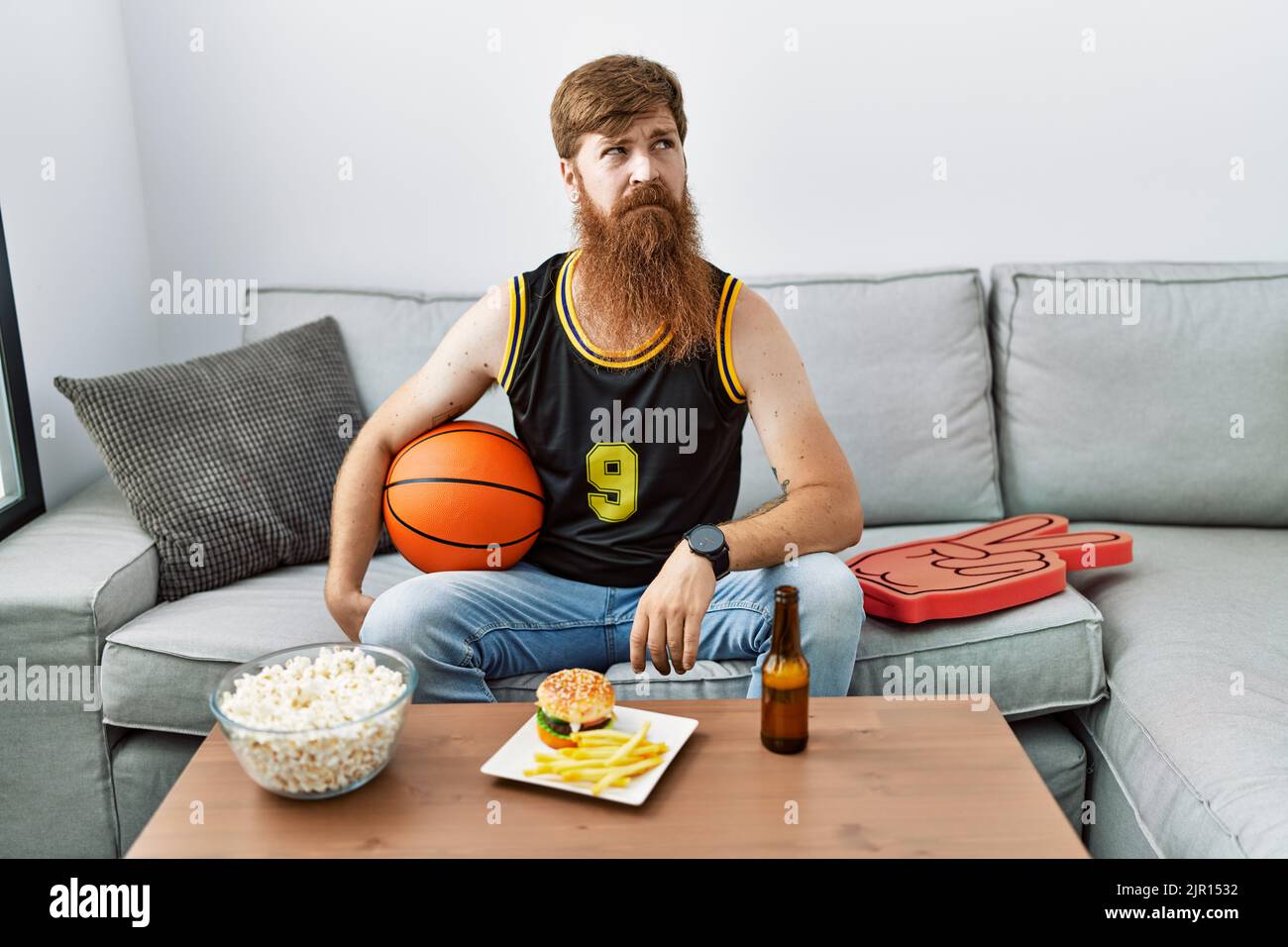 Manner basketball hi-res stock photography and images - Alamy