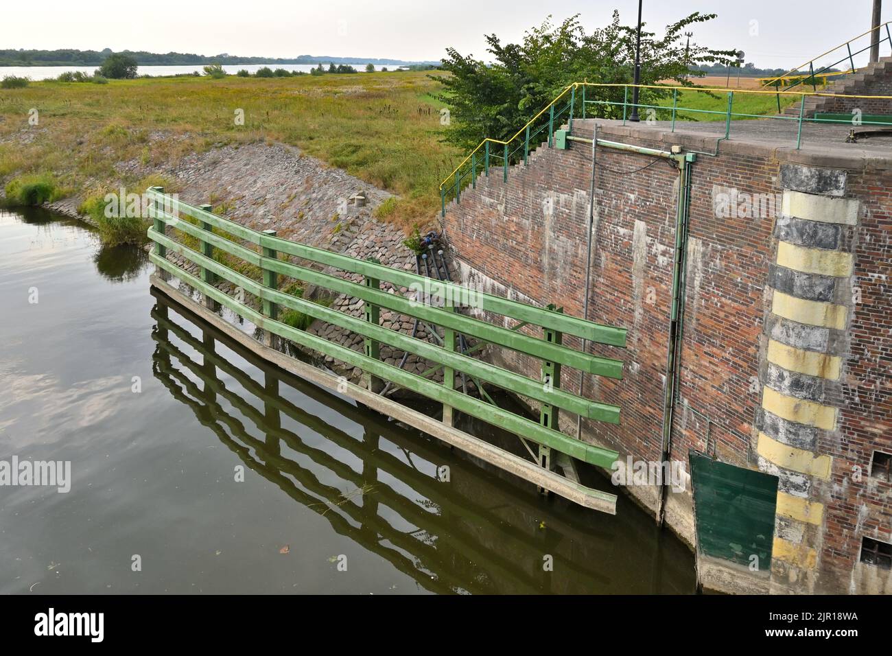 The Gdanska Głowa Watergate - allows sailing on the Szkarpawa river and ...