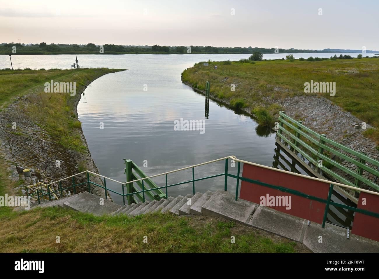 The Gdanska Głowa Watergate - allows sailing on the Szkarpawa river and ...