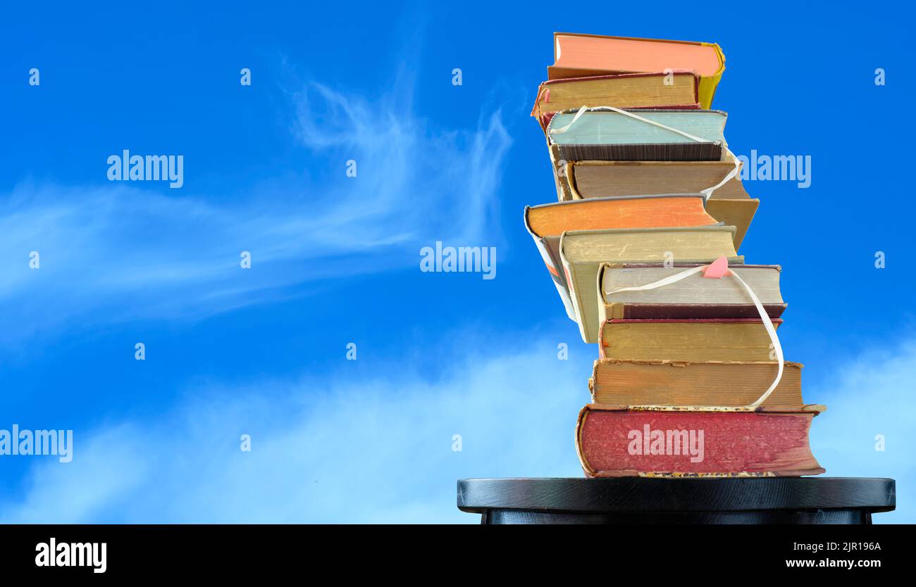 Boookmarks hi-res stock photography and images - Alamy