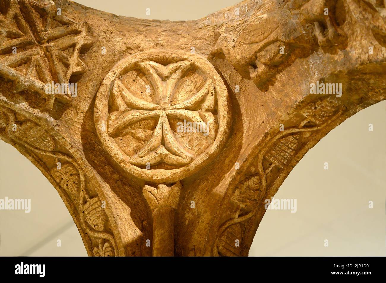 Ciborium hi-res stock photography and images - Alamy