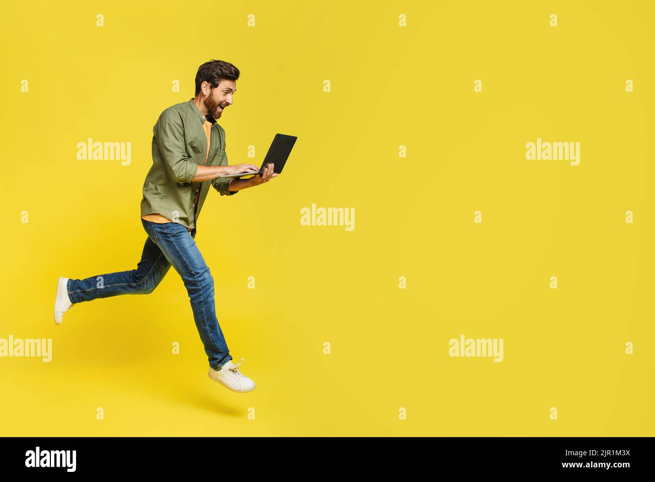 Air typing hi-res stock photography and images - Alamy