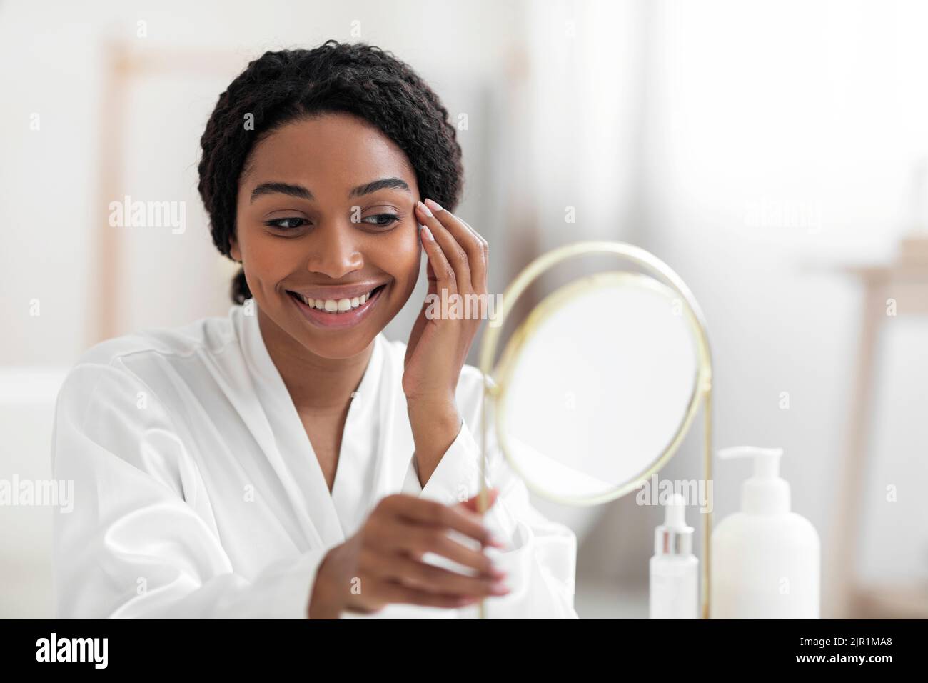 Pampering reflection hi-res stock photography and images - Alamy