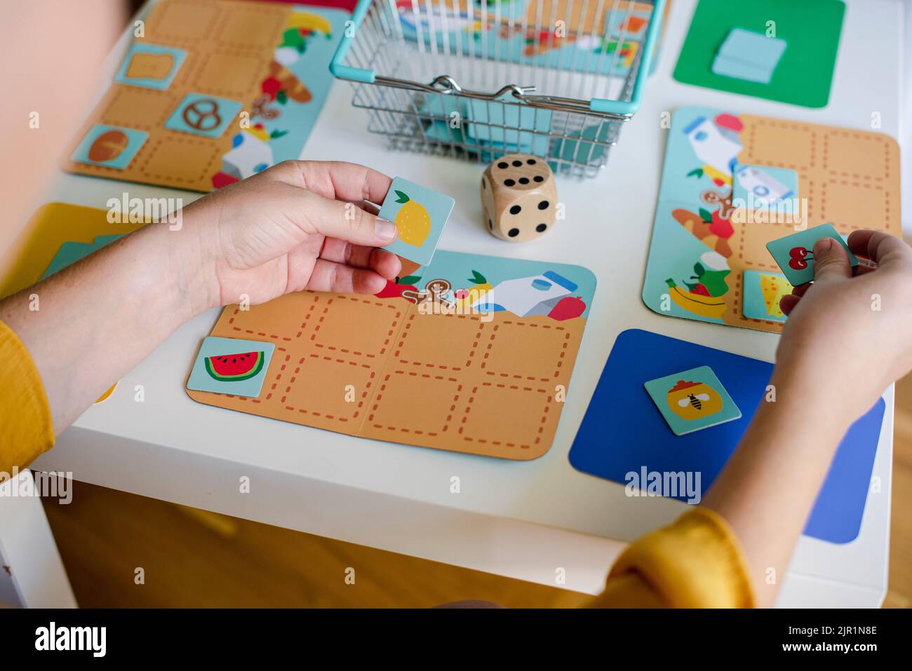 Family game board Stock Photo - Alamy