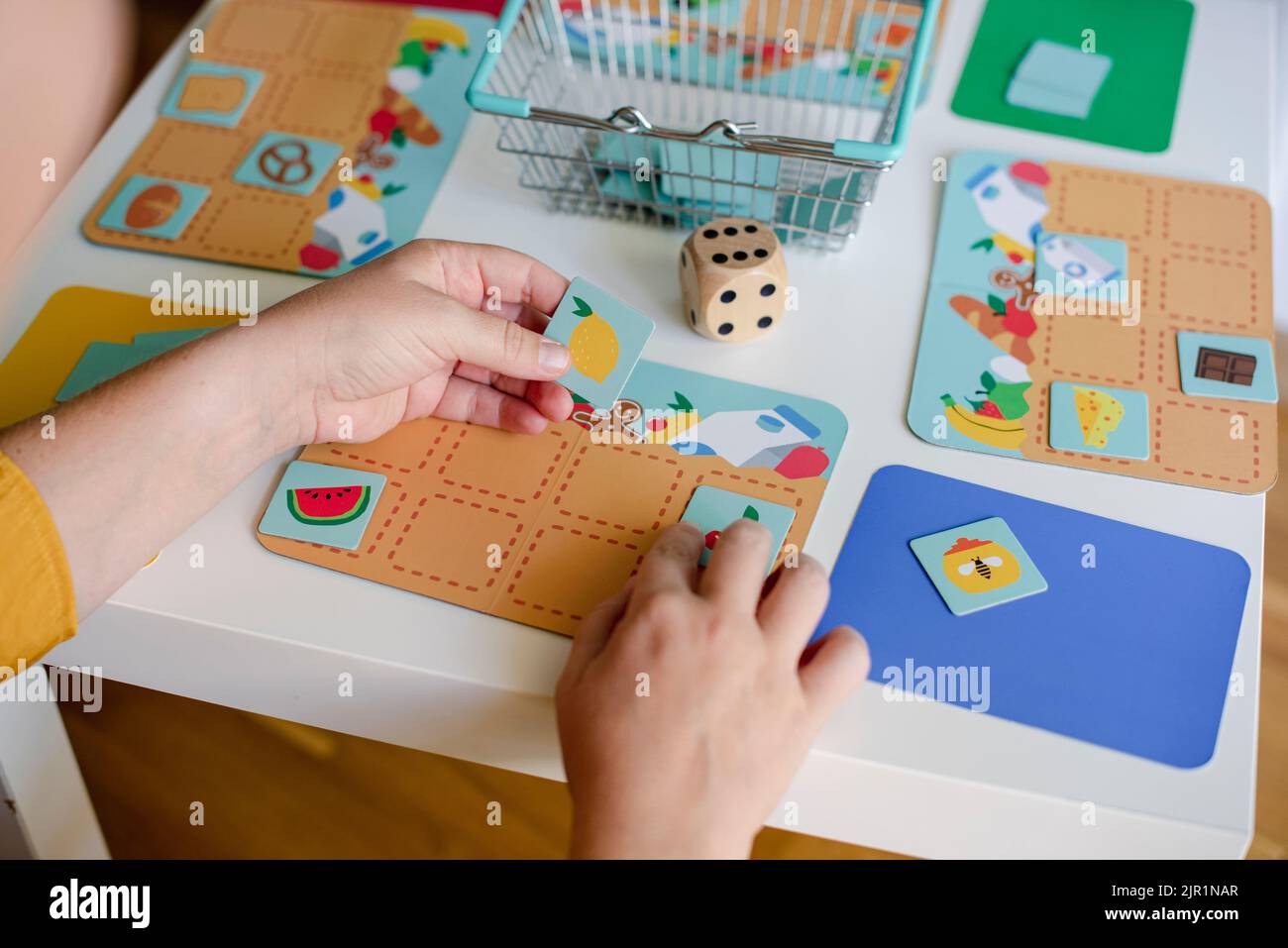 Family game board Stock Photo - Alamy