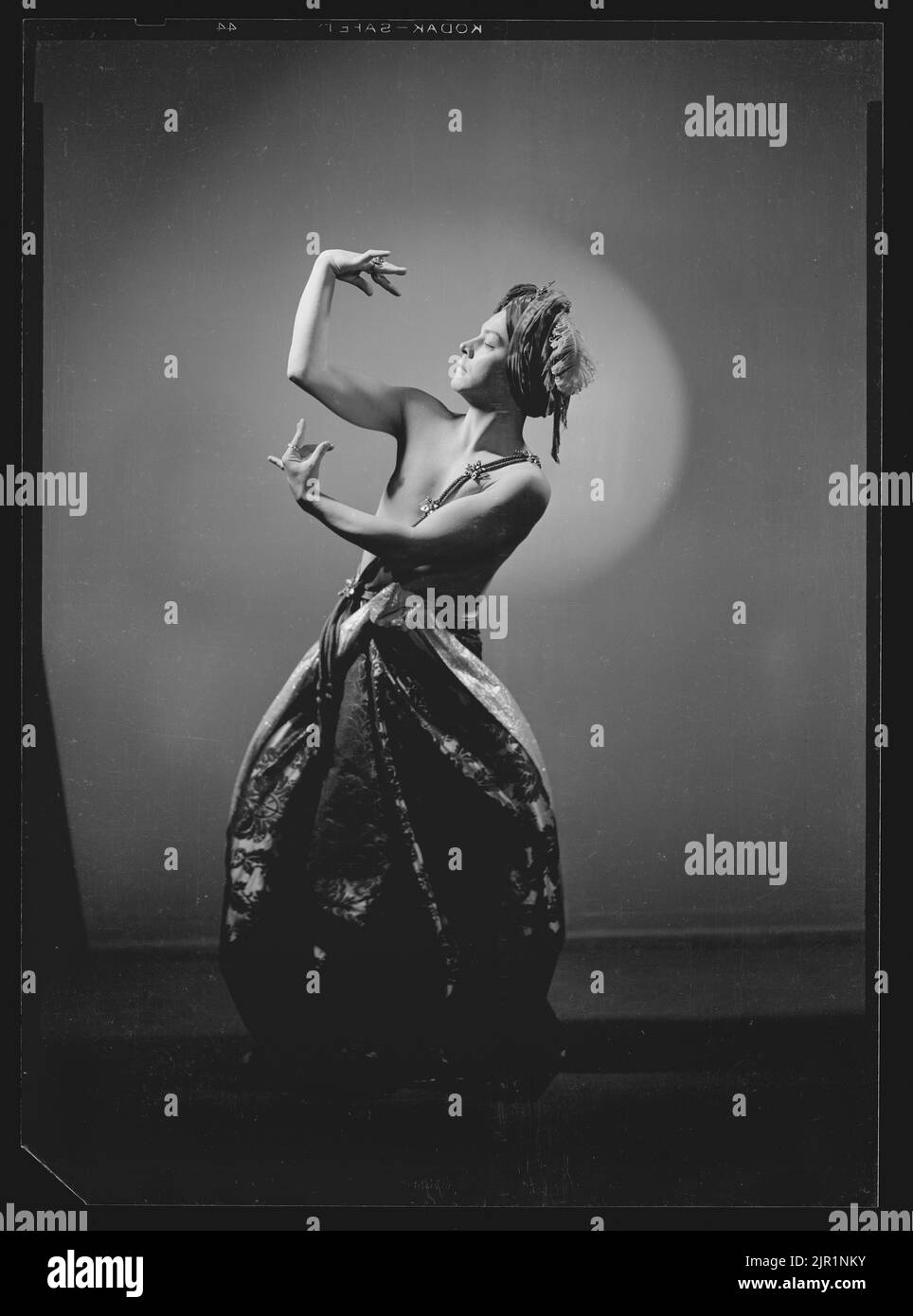 TN Schoon, 21 June 1943, Wellington, by Spencer Digby Studios. Spencer ...