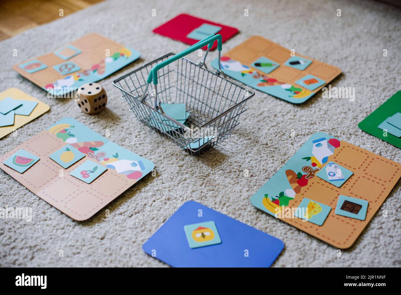 Family game board Stock Photo - Alamy