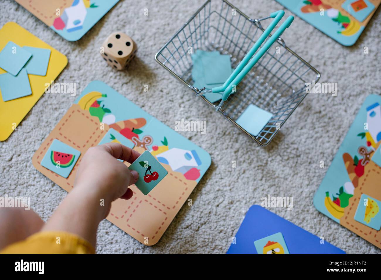 Family game board Stock Photo - Alamy