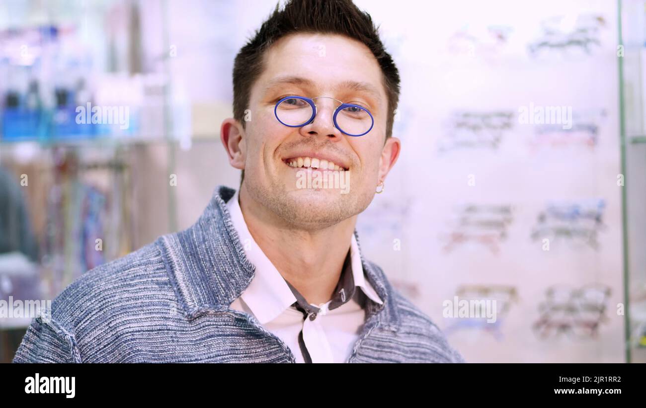 Pince nez glasses hi-res stock photography and images - Alamy