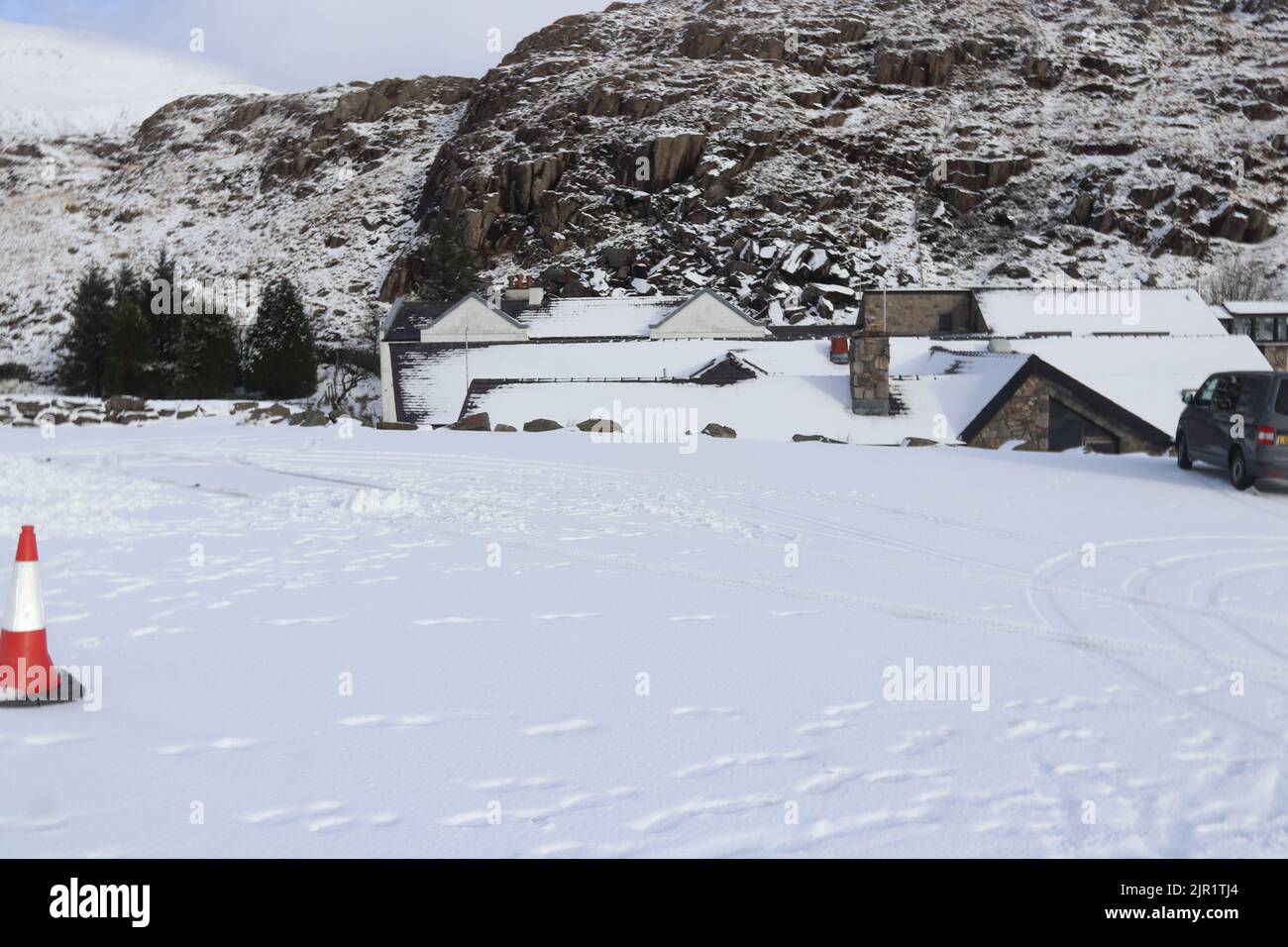 Winter time in North Wales, Snow coved mountain's in in Snowdonia Stock ...