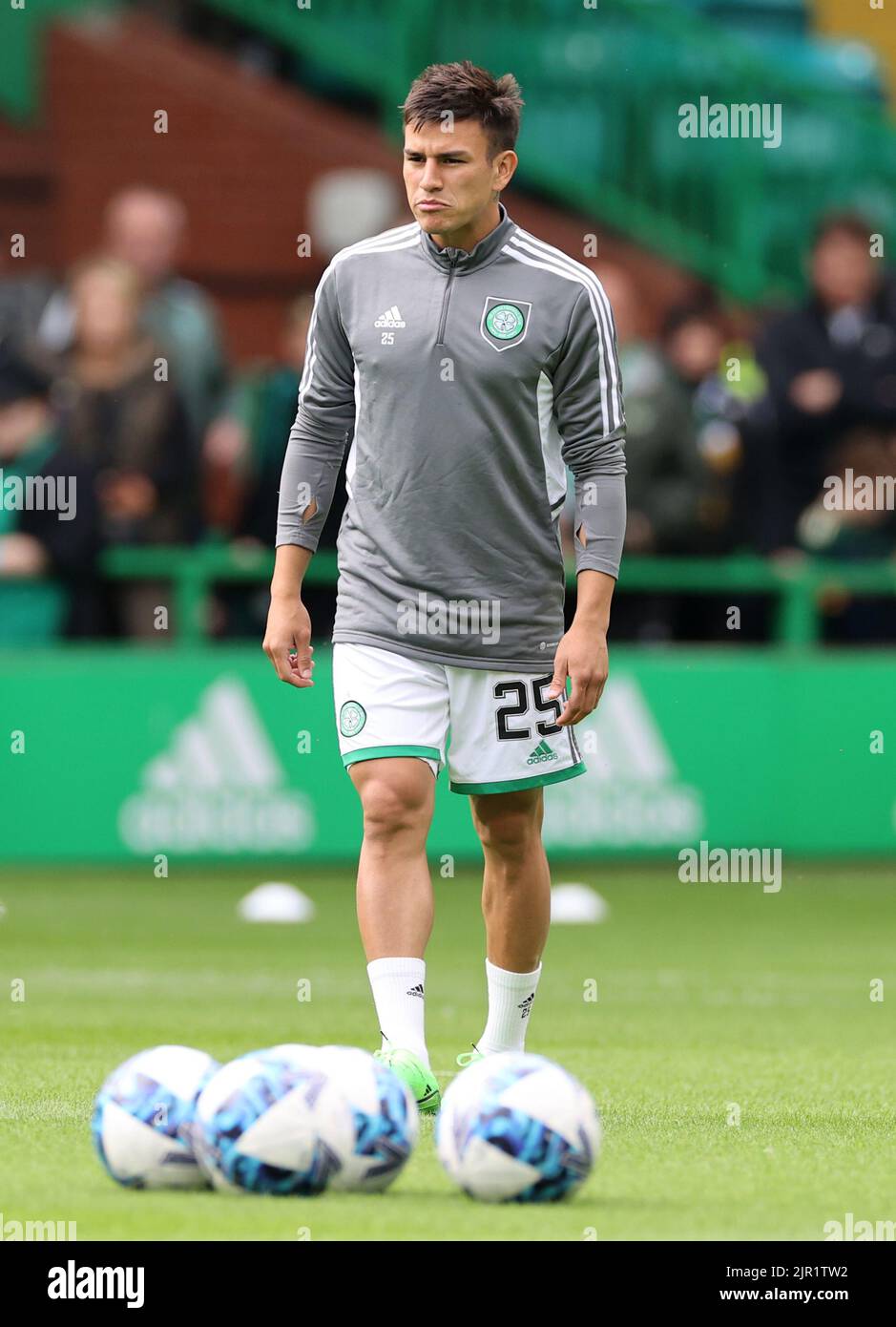 Celtic's Alexandro Bernabei warming up before the cinch Premiership ...