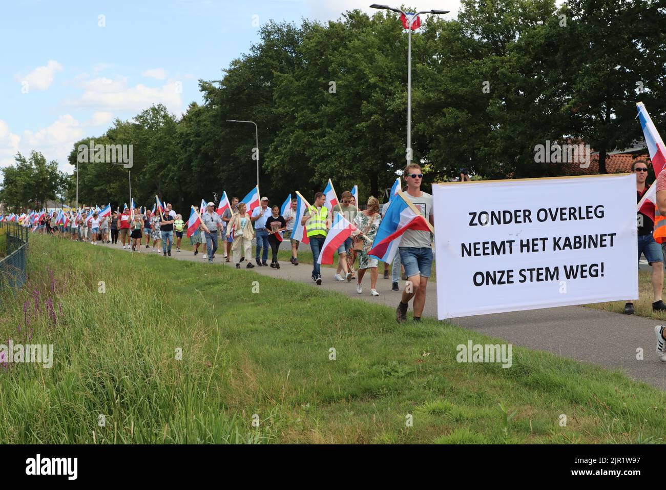 ALBERGEN - Netherlands, 2022-08-21 14:20:00 ALBERGEN - Activists walk ...