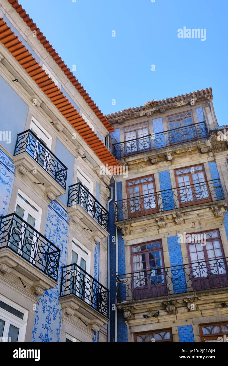 Hand painted ceramic tiles hi-res stock photography and images - Alamy