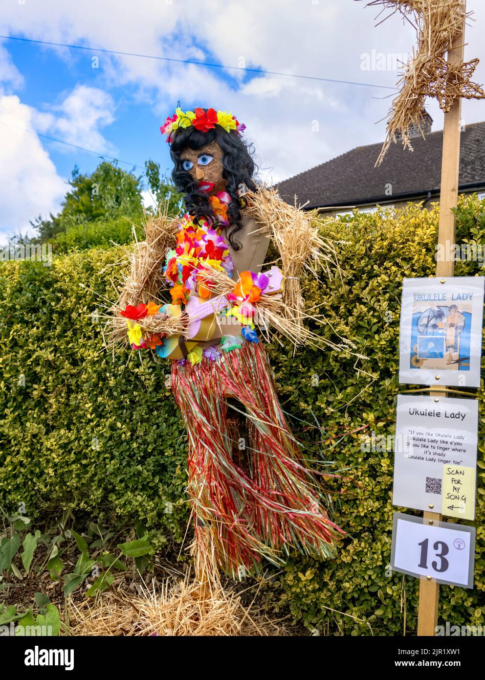 Flamstead Scarecrow Festival, Ukulele Lady scarecrow, Flamstead ...