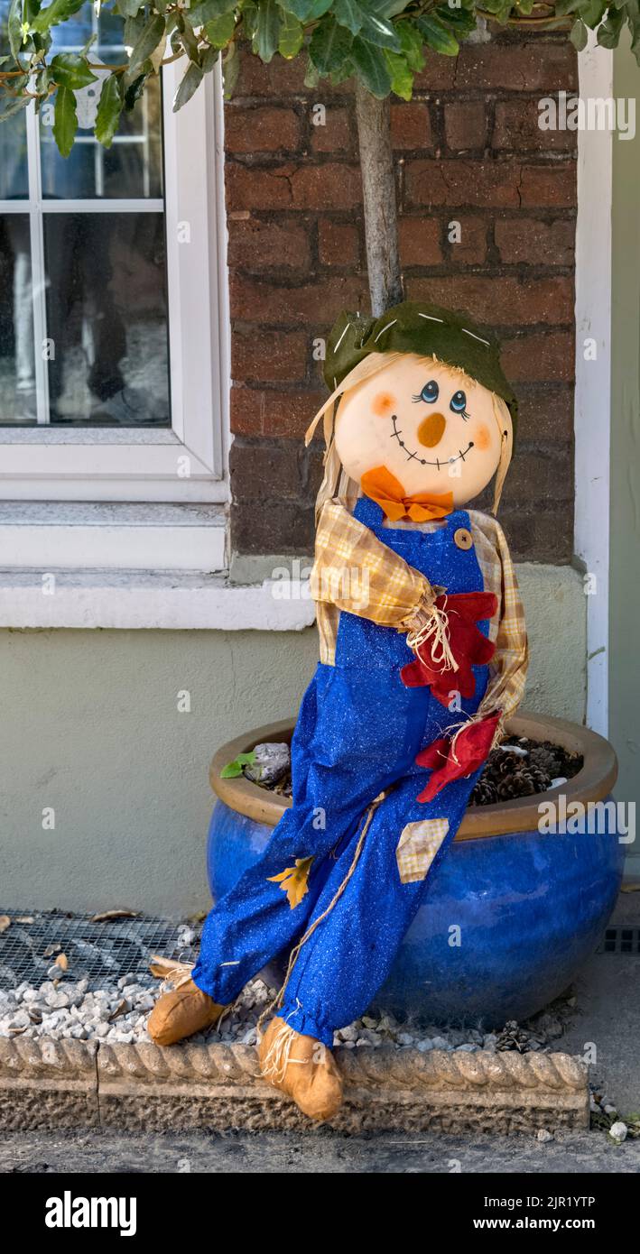 Flamstead scarecrow festival 2022, Flamstead, Herts - Happy scarecrow ...
