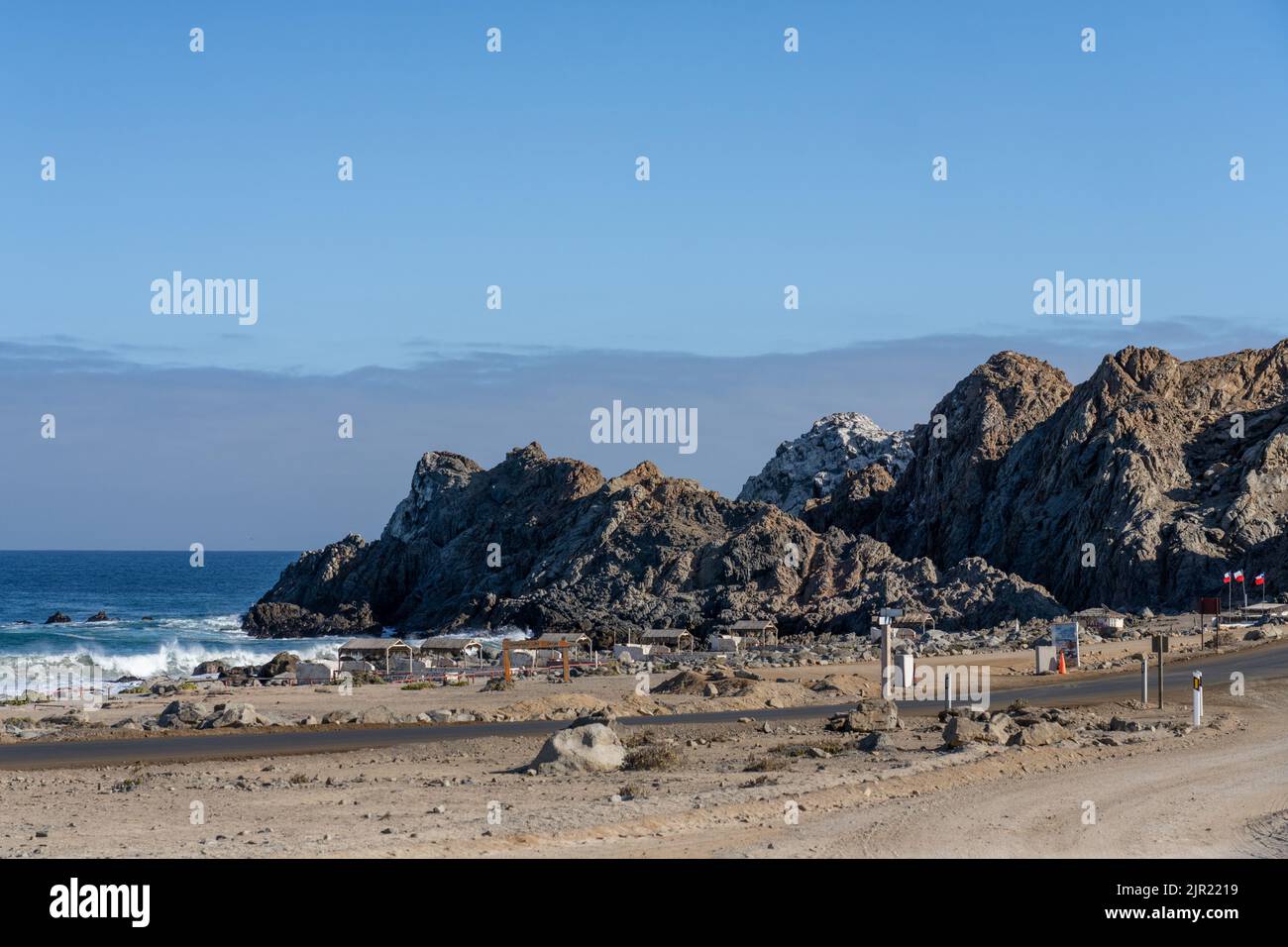 A campground on the beach of the Pacific Ocean in Pan de Azucar ...