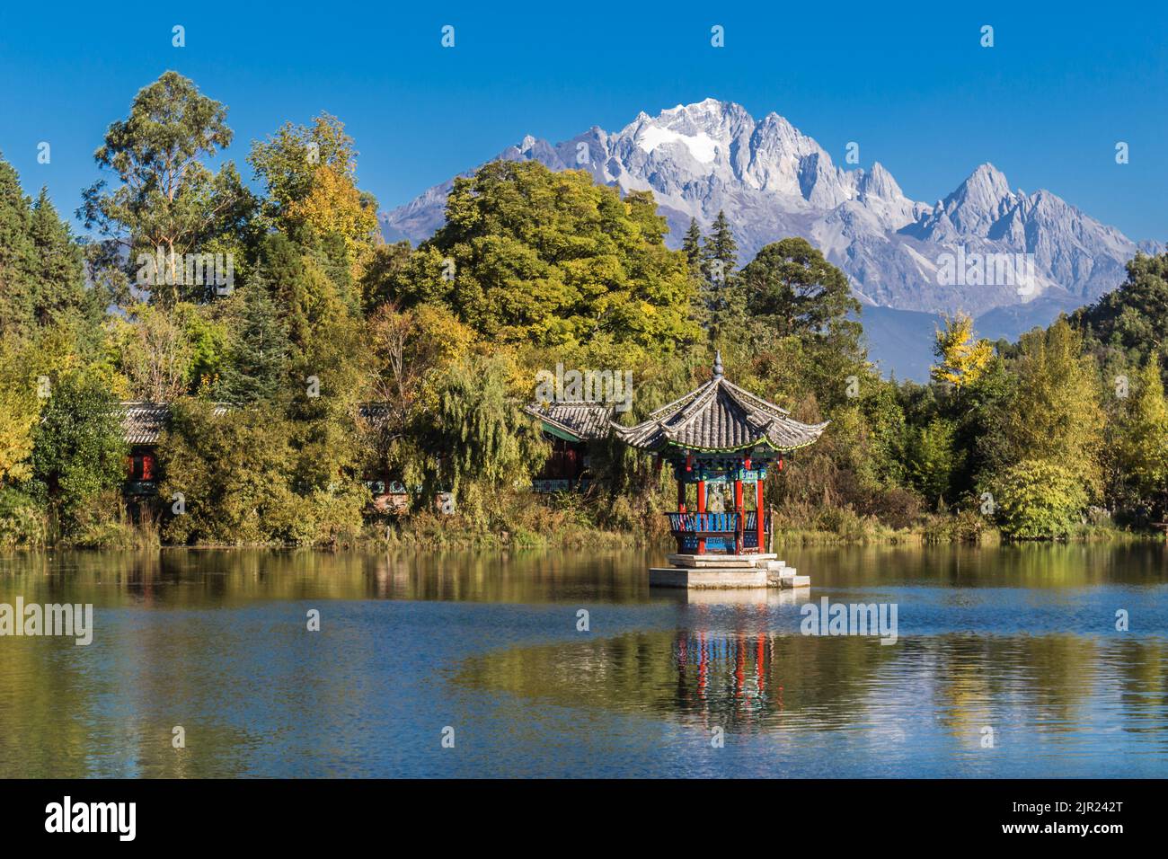 Near Old Town Lijiang is Jade Sprng Park with the Jade Dragon Snow ...