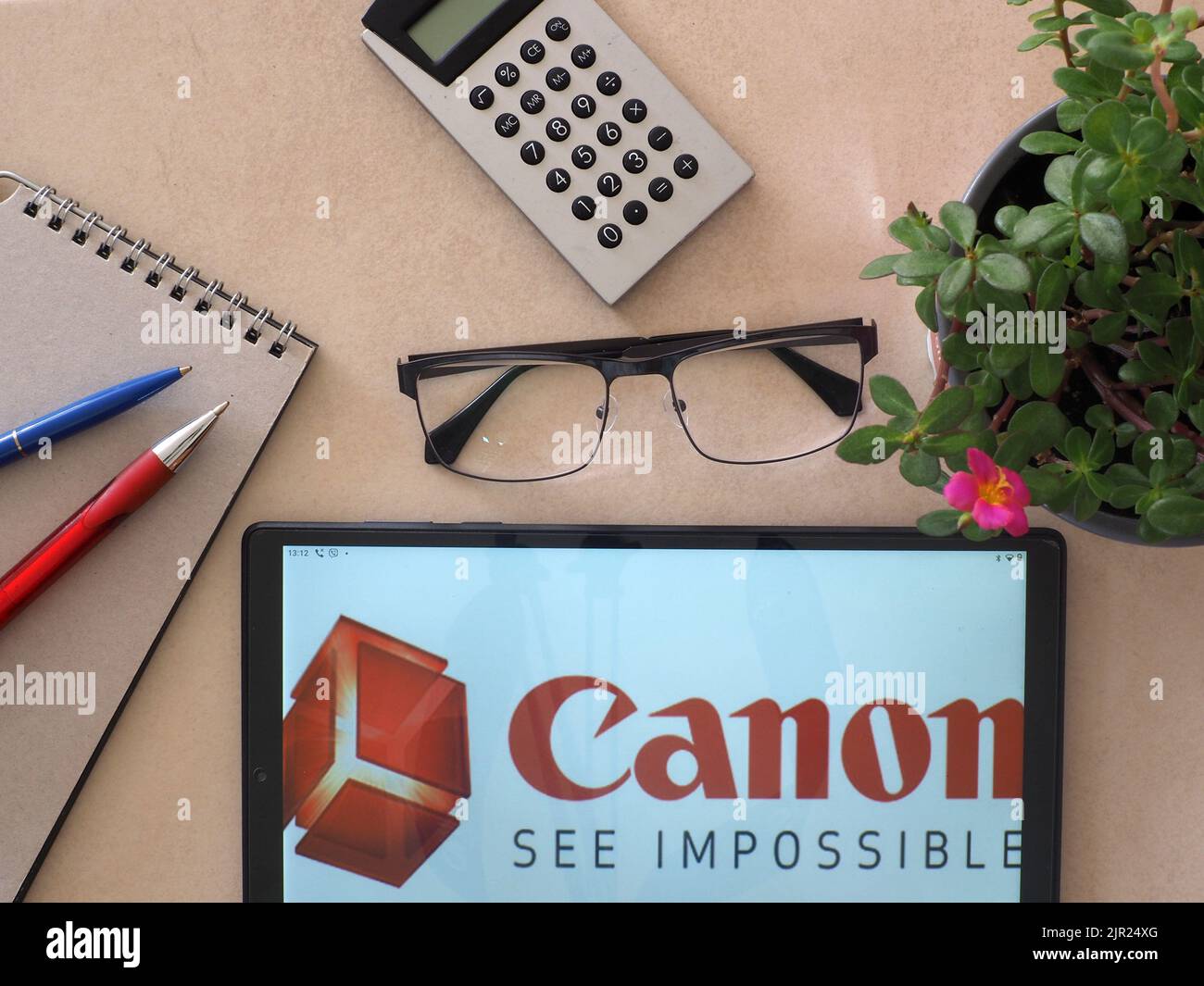 Displayed canon hi-res stock photography and images - Alamy