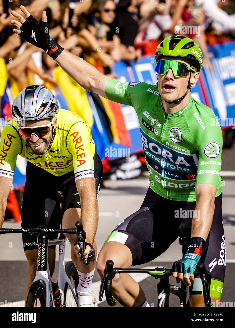 BREDA - Sam Bennett (Team Bora-Hansgrohe) crosses the finish line to ...