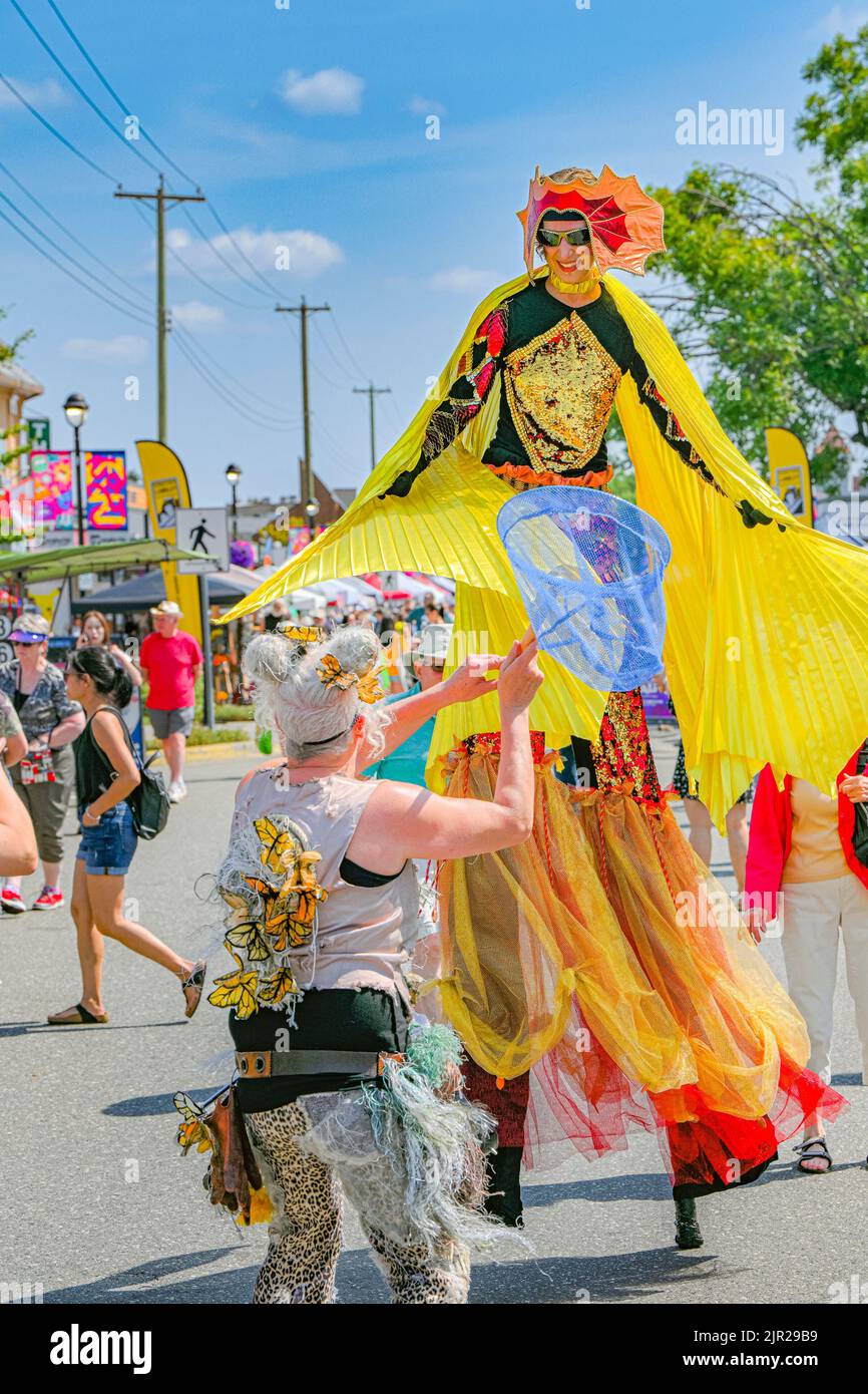 Roving stilt performers hi-res stock photography and images - Alamy