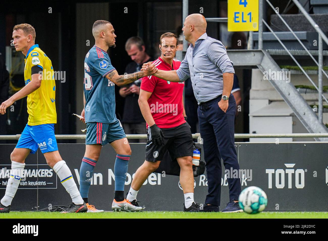 Quilindschy hartman and feyenoord coach arne slot hi-res stock ...